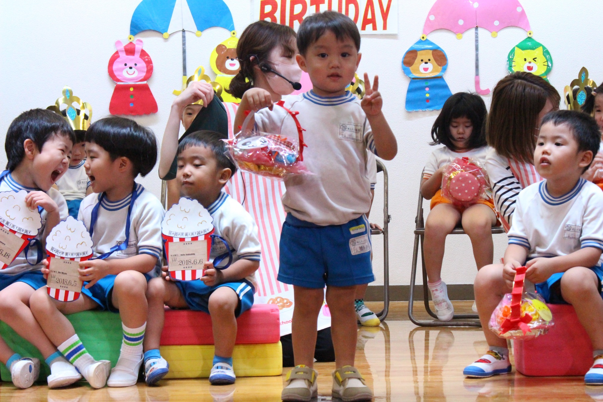 お誕生会写真（トップページ） | 英語教育なら鹿児島の田上幼稚園